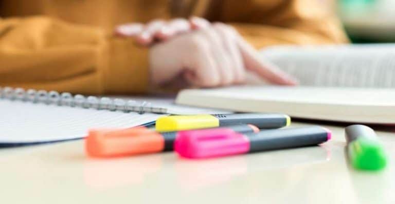 What Color Highlighter Should You Use for Studying? - Choose Marker