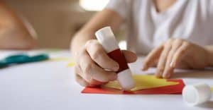 What Glue to Use for Paper Glass? | Best Option - Choose Marker